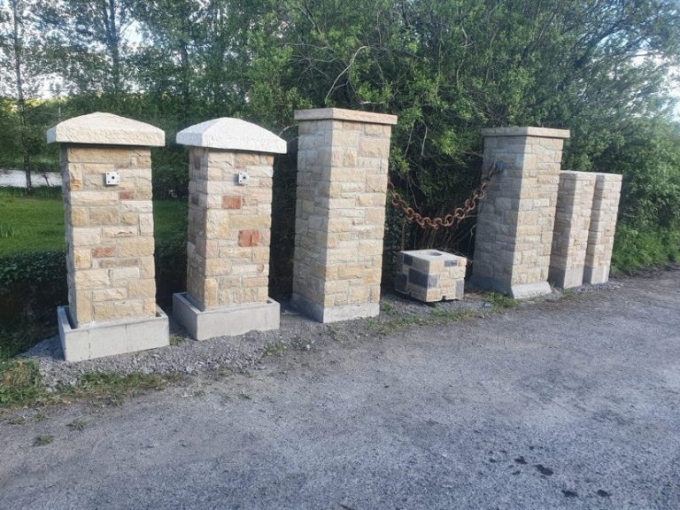 PRE BUILT STONE PIERS - Stone Masonry